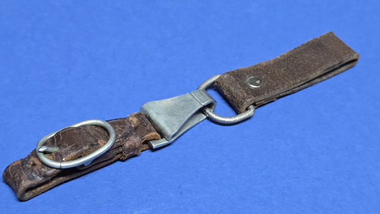 WW2 German SA Dagger 2-Piece Hanger - Early Nickle Fittings - Vault ...